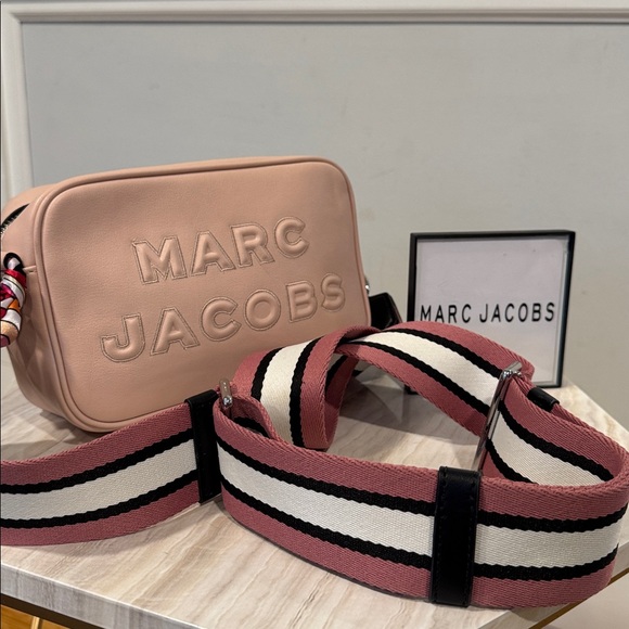 Marc Jacobs | Bags | Marc Jacobs Flash Pink Leather Camera Crossbody ...
